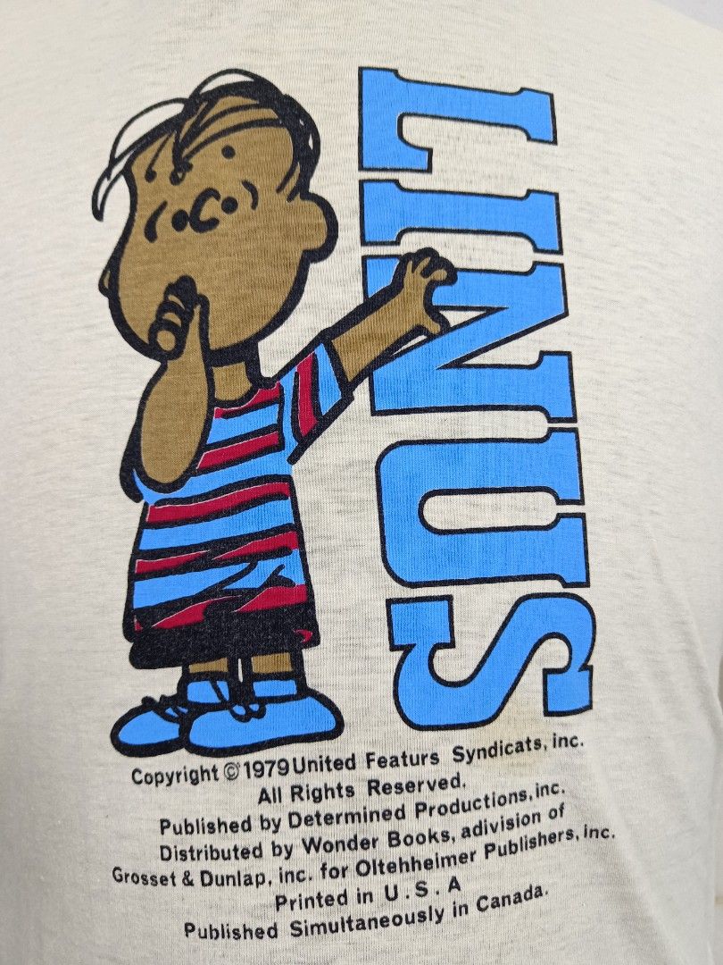VTG LINUS PEANUTS, Men's Fashion, Tops & Sets, Tshirts & Polo Shirts on ...