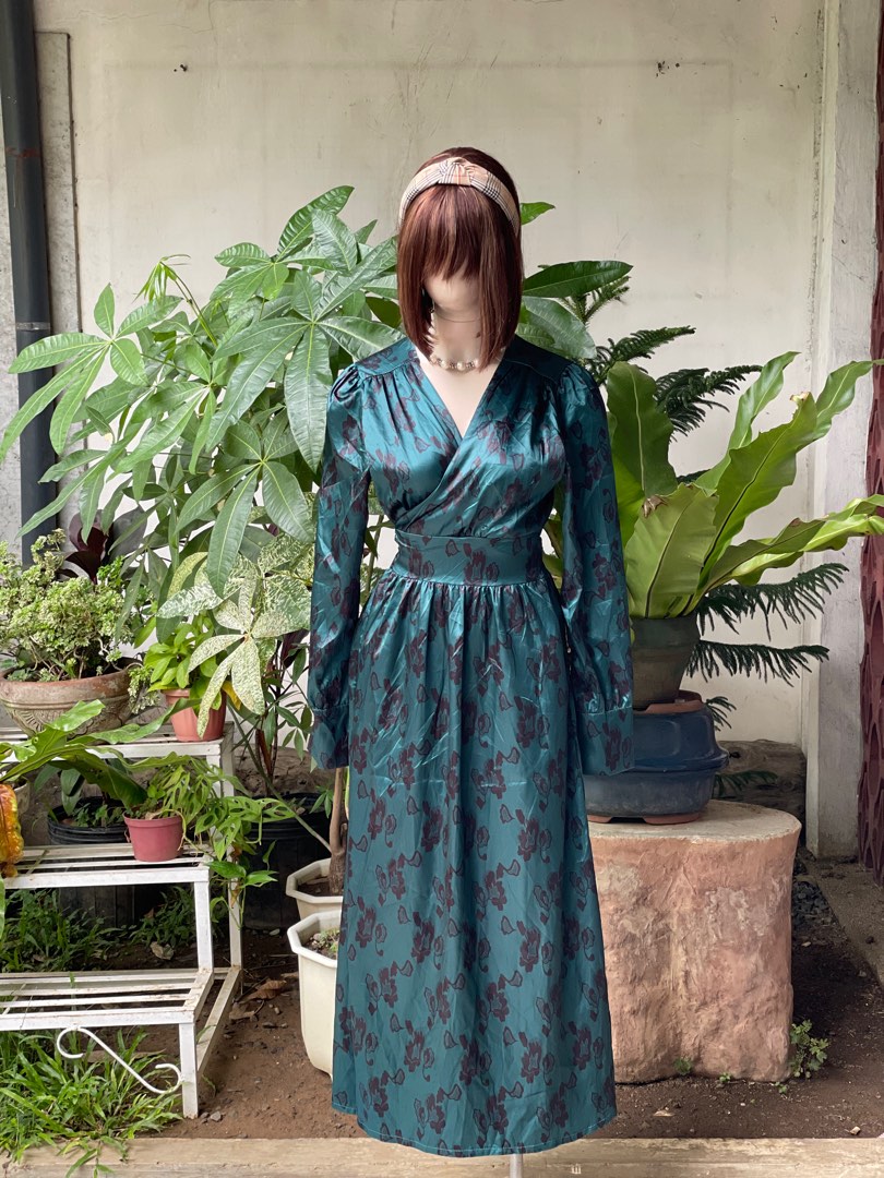 wrap around, Women's Fashion, Dresses & Sets, Dresses on Carousell