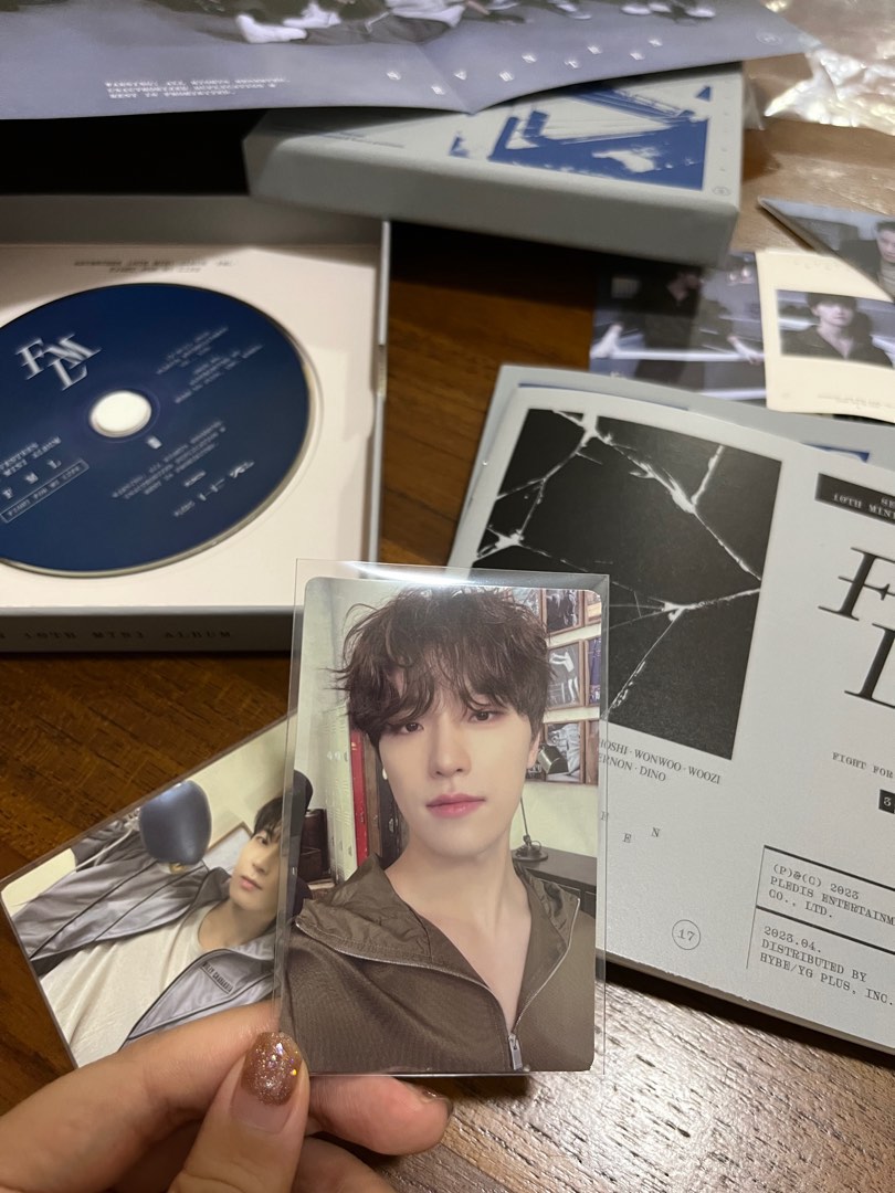 wtt seventeen fml Dino pc to scoups/jun/vernon, Hobbies & Toys ...
