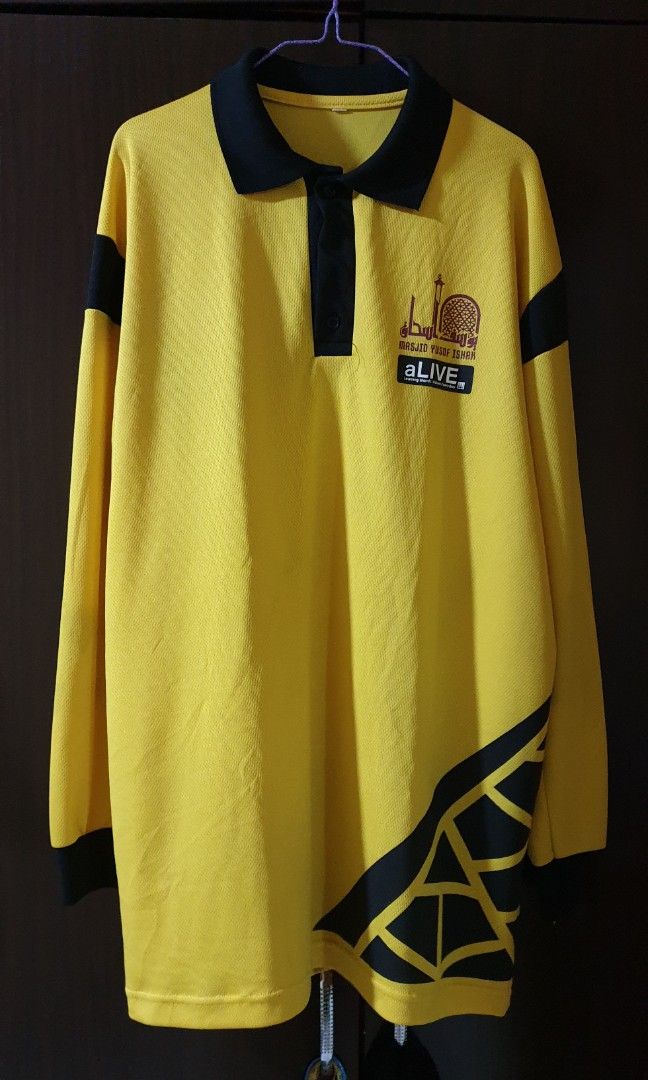 Yusof Ishak Mosque, Madrasah Uniform Alive, Men's Fashion, Tops & Sets ...