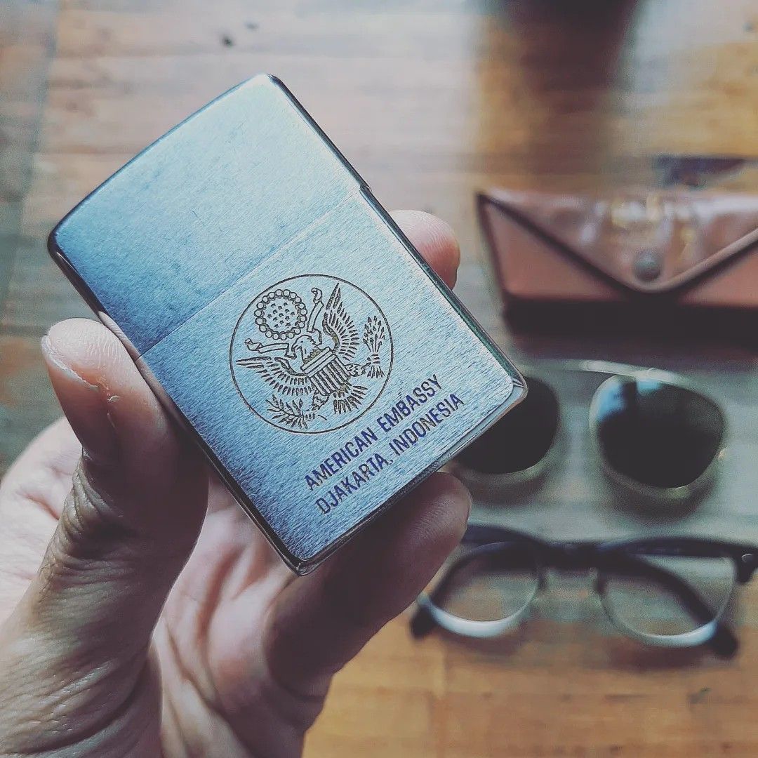 Zippo US/American Embassy. Rare Item. Langka, Antik, Lainnya di Carousell