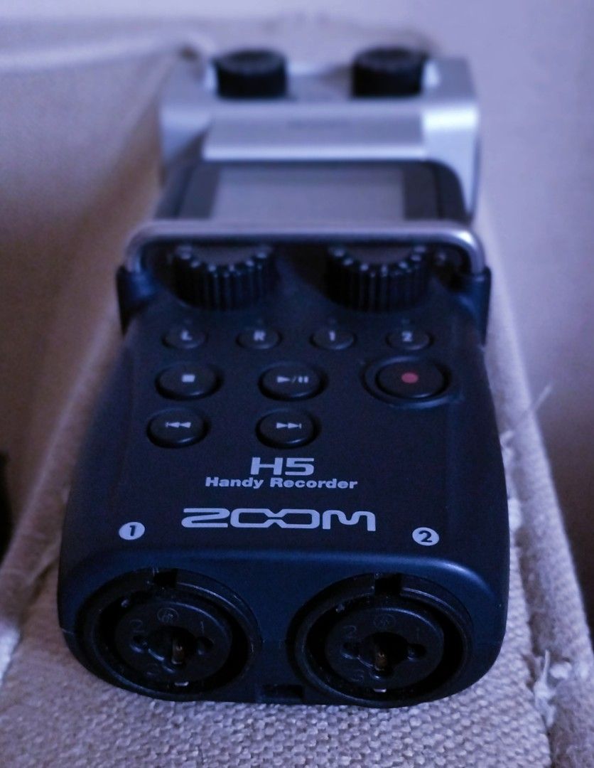 Zoom H5 with zoom EXH-6 trs/xlr inputs, Audio, Other Audio Equipment on Carousell