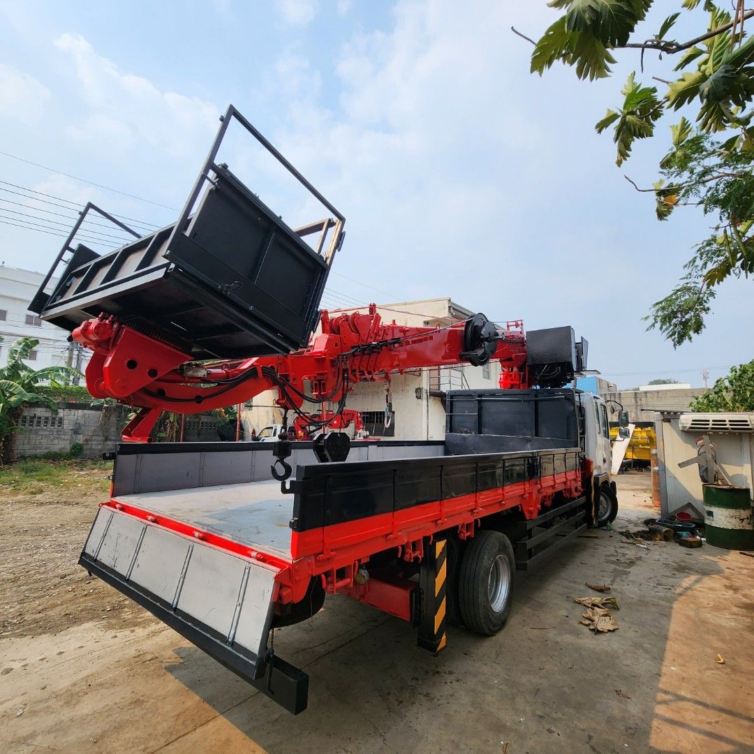 7ton boom and man lift truck on Carousell