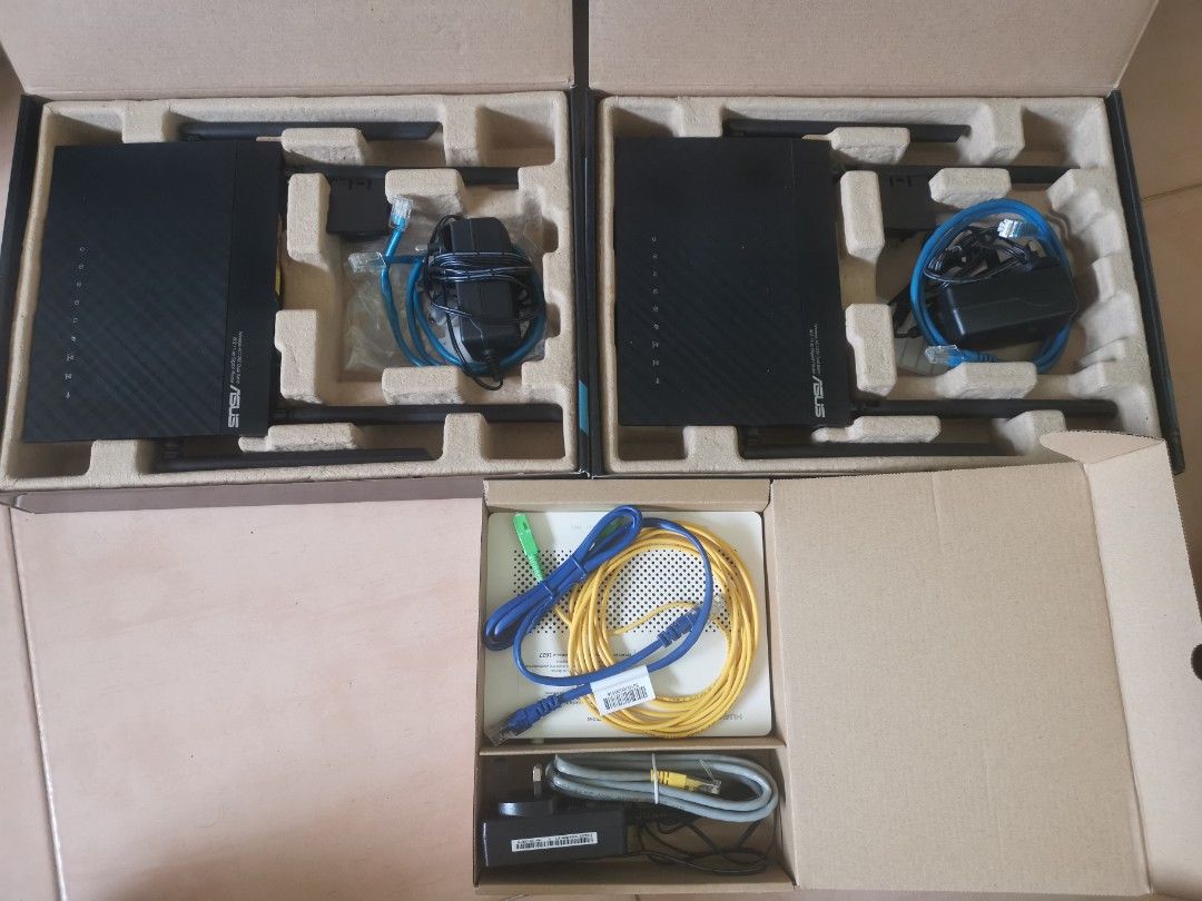 ASUS RT-AC1200G+ 802.11AC Dual-band router and HUAWEI optical network ...