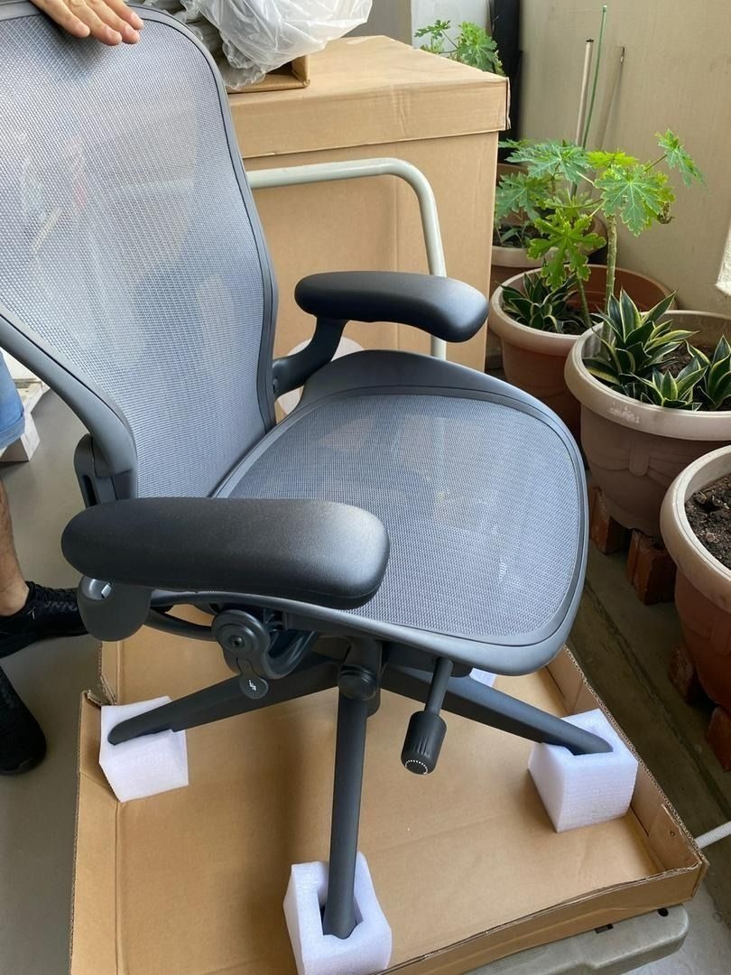 Brand New in Box Herman Miller Aeron + FREE Delivery with Invoice ...