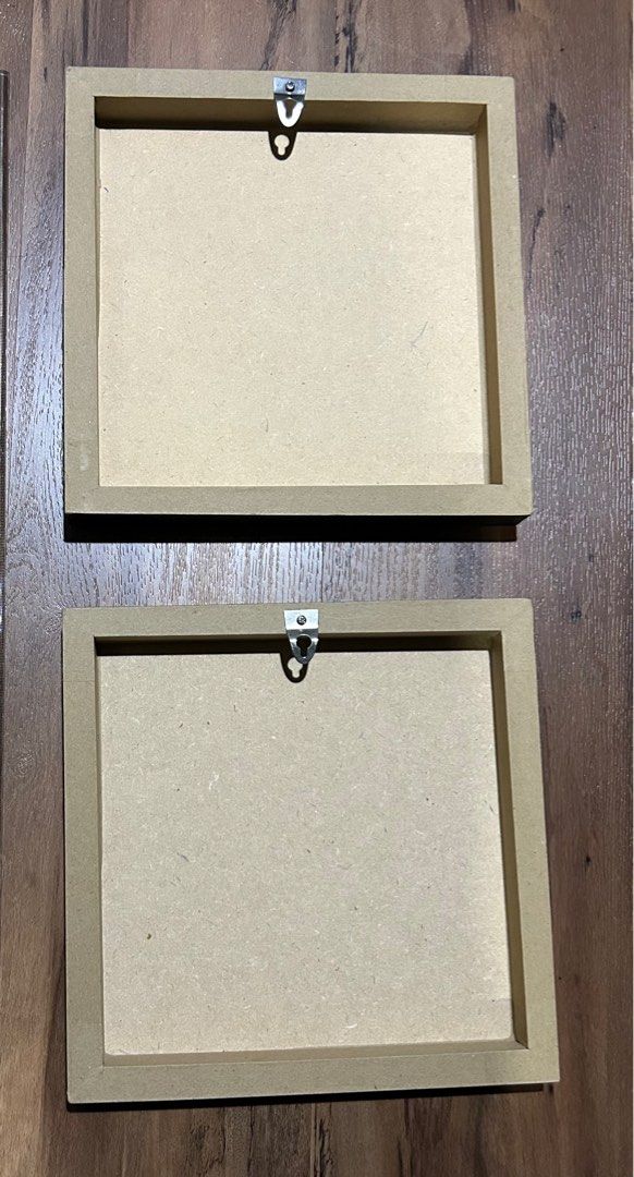 Bundle set of 2 posters of Taylor Swift - like new - wall mount or ...
