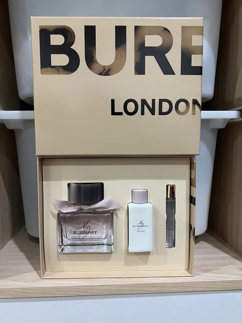 Burberry BLUSH Edp set My Burberry Blush Eau De Parfum 90 ml My ...