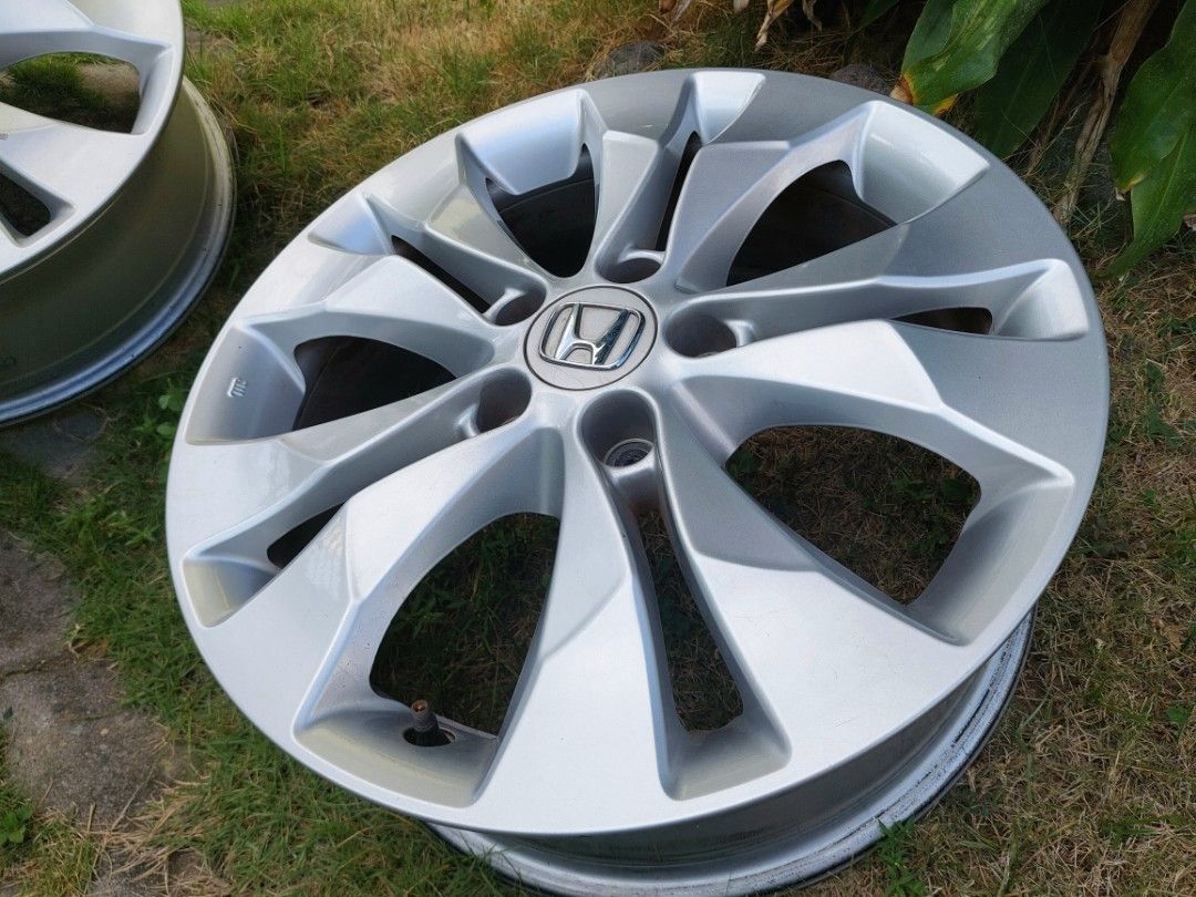CRV 4thgen Top of the line 2014 Mags 17 inch 5x114 for accord innova ...