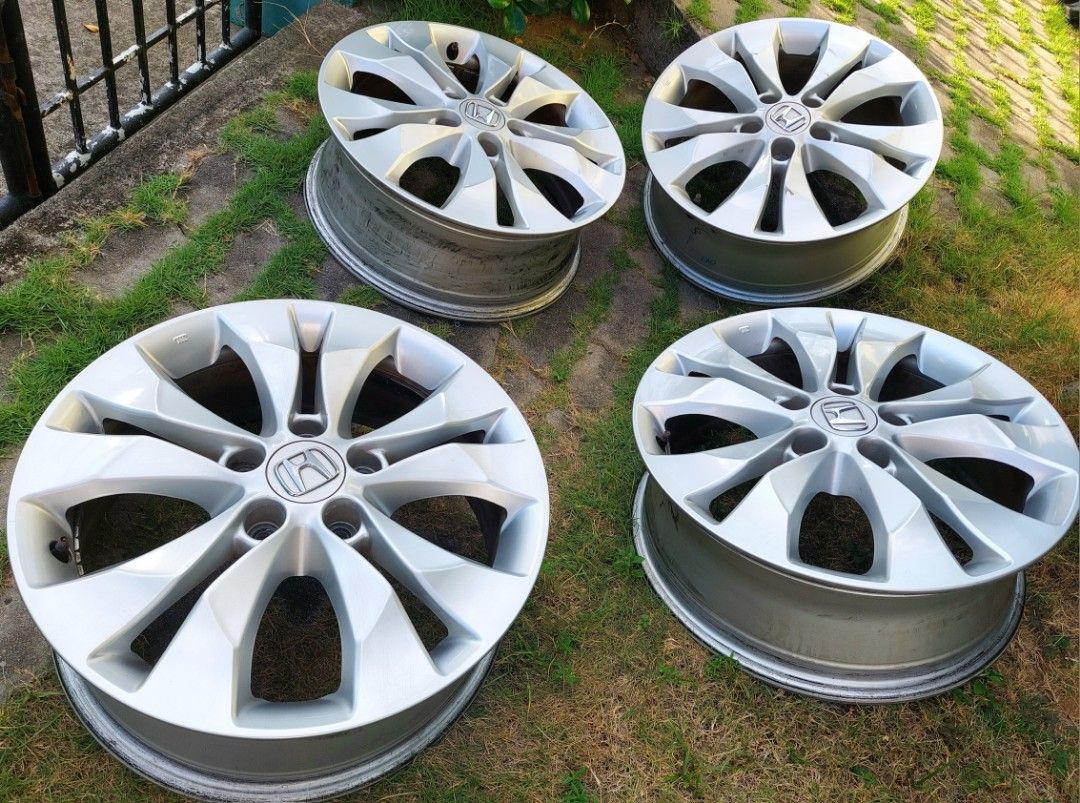 CRV 4thgen Top of the line 2014 Mags 17 inch 5x114 for accord innova ...