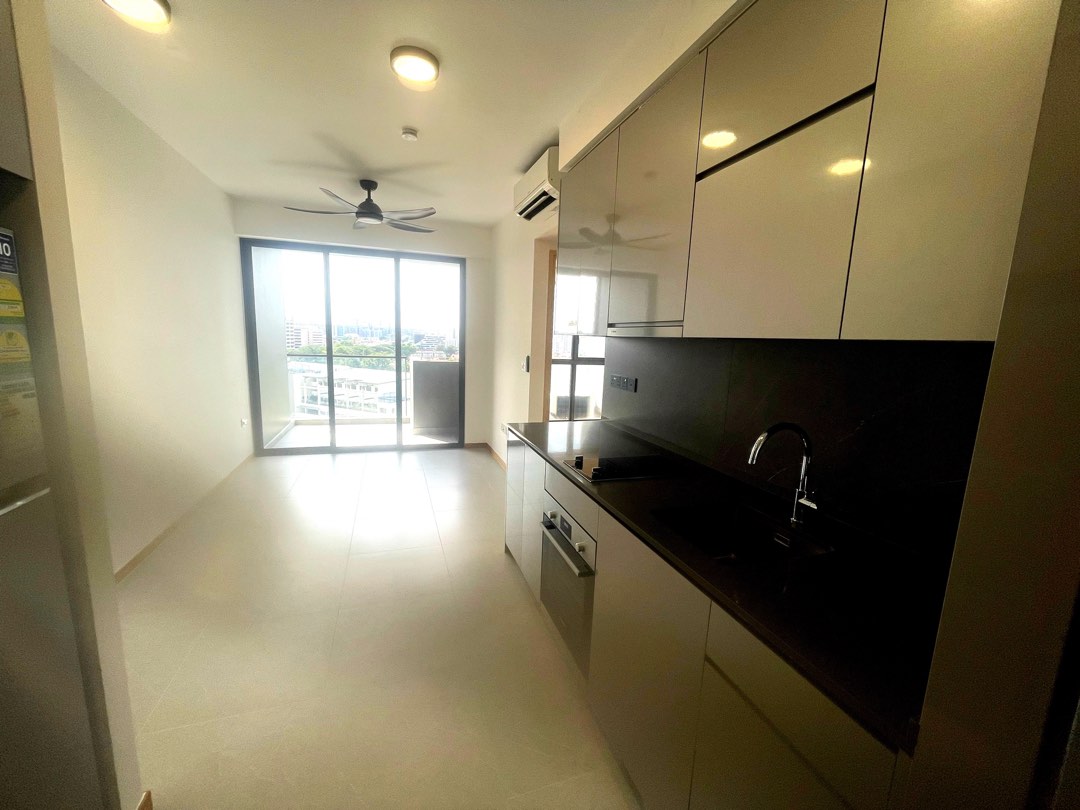 Door step to MRT !, Property, Rentals, Condos & ECs on Carousell