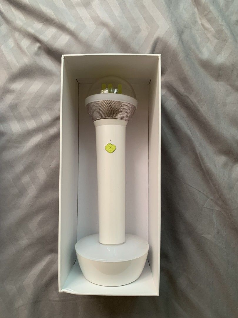 IU Lightstick V2 with box, Hobbies & Toys, Memorabilia & Collectibles ...