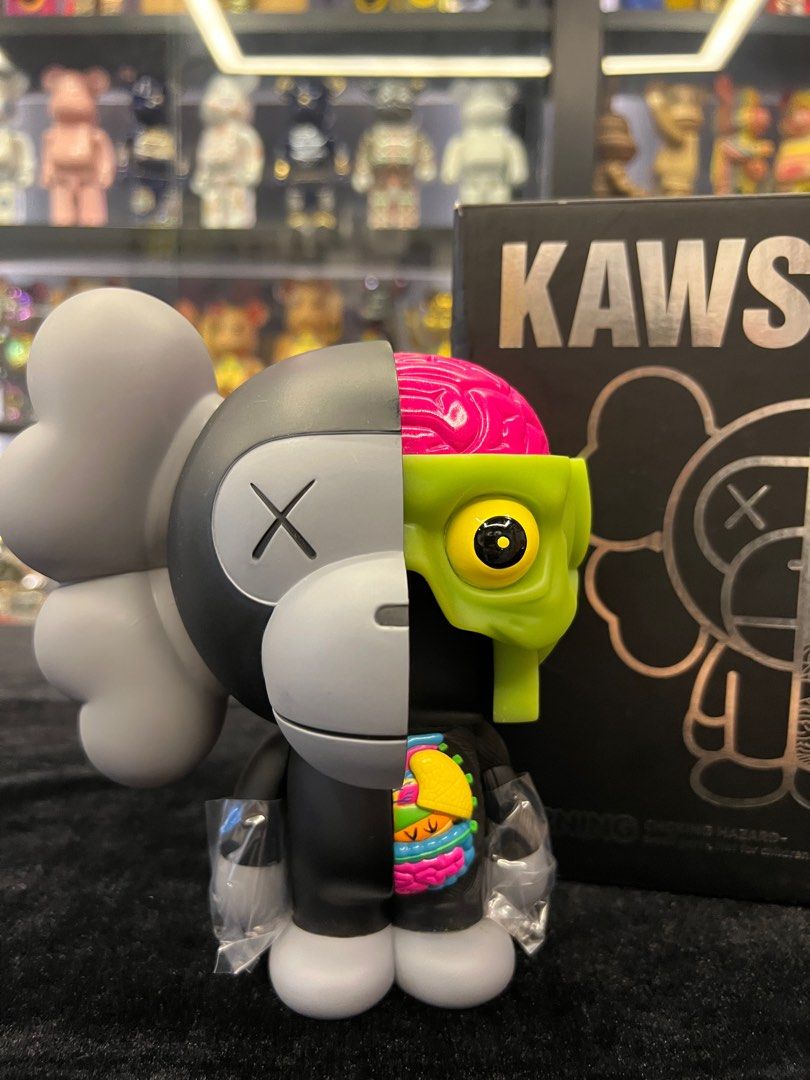 Kaws Bape Dissected Baby Milo Vinyl Figure Black, 興趣及遊戲, 玩具 & 遊戲類 ...