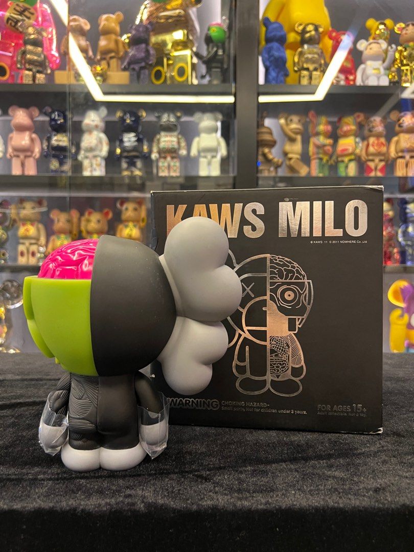 Kaws Bape Dissected Baby Milo Vinyl Figure Black, 興趣及遊戲, 玩具 & 遊戲類 ...