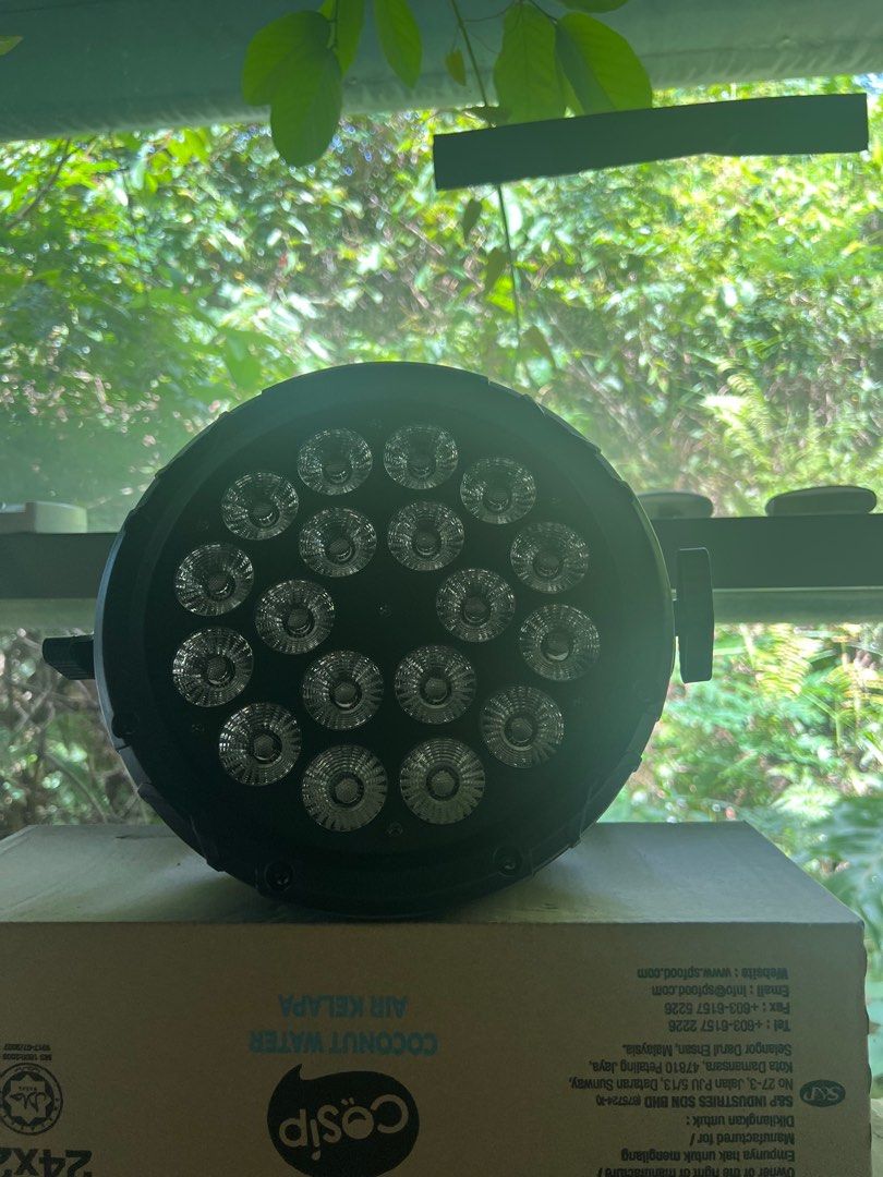 LED 18x10watts PARCAN Light / DMX Controller, Photography, Photography ...