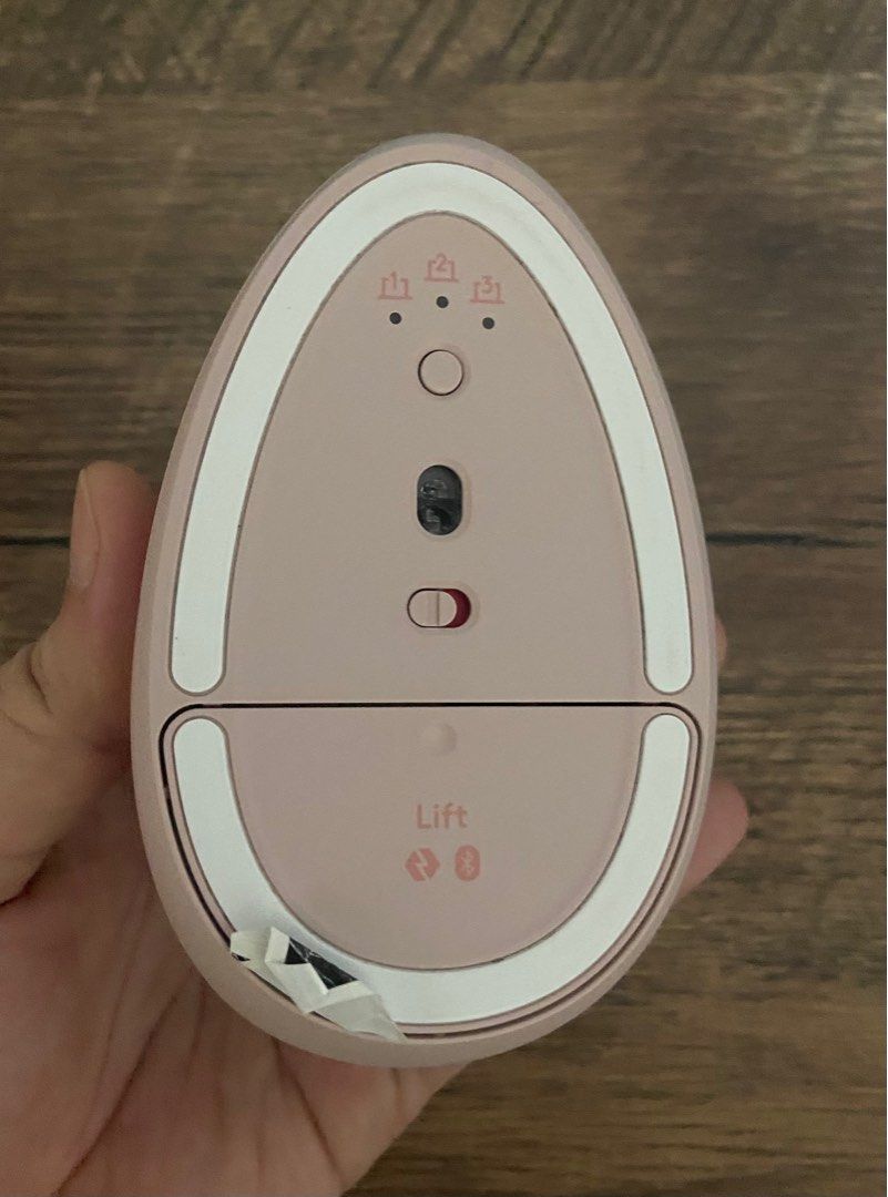Logitech Lift Vertical Ergonomic Mouse Pink, Computers & Tech, Parts ...
