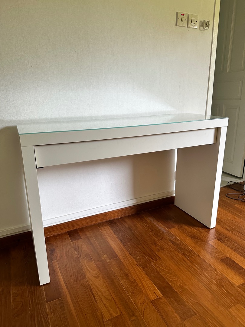 MALM Dressing table, Furniture & Home Living, Furniture, Tables & Sets ...