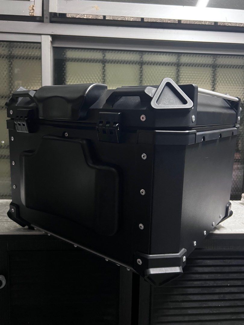 Metal top box motorcycle with baseplate, Motorcycles, Motorcycle ...