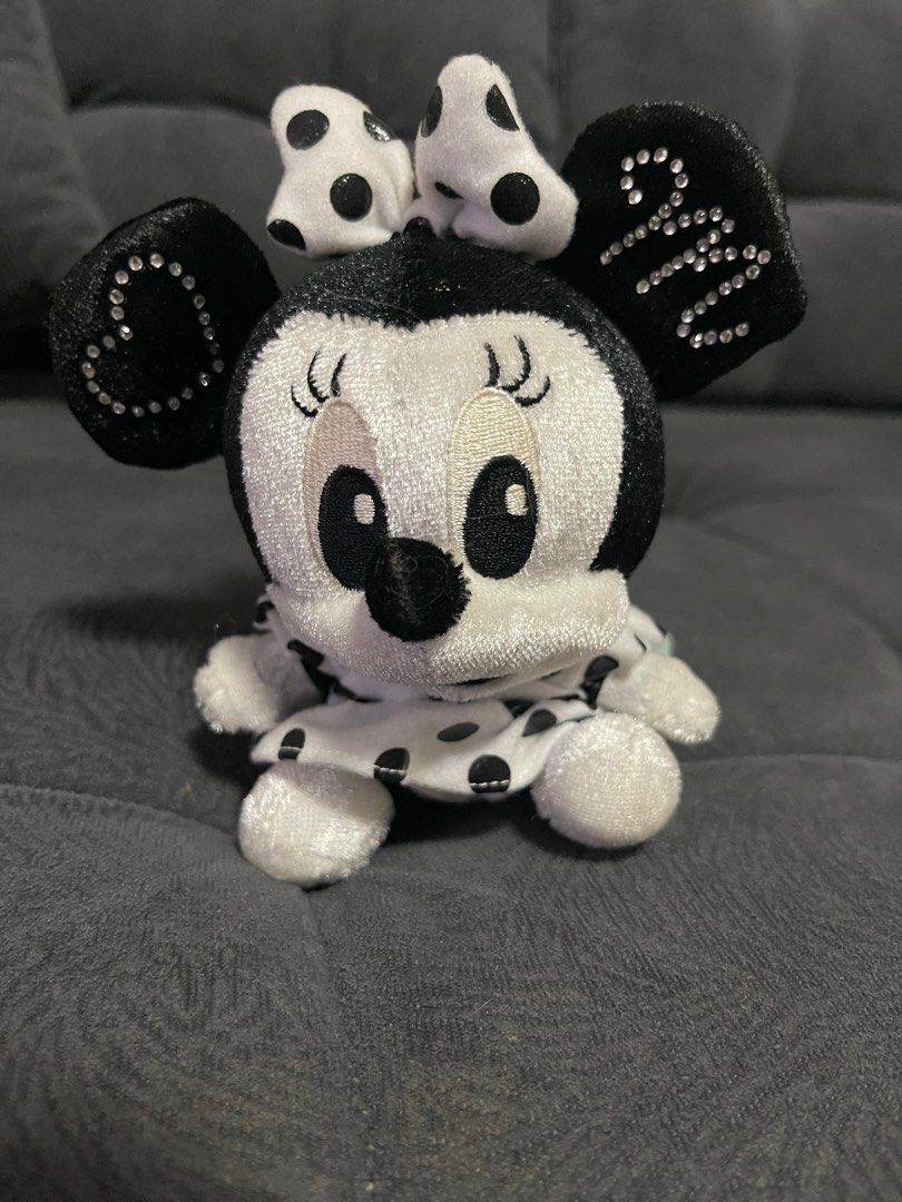Minnie mouse black&white, Hobbies & Toys, Toys & Games on Carousell