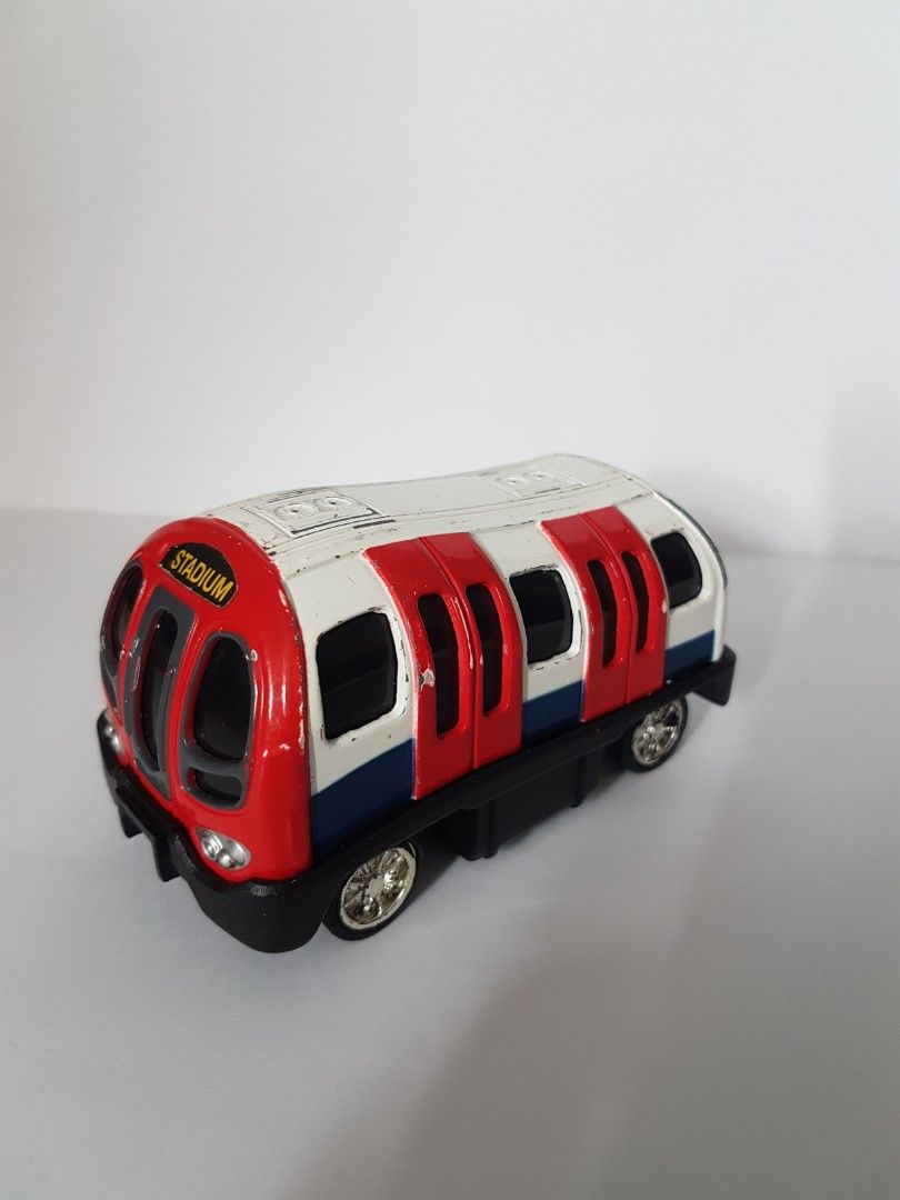 Motormax 78479 London Stadium Bus Toy, Hobbies & Toys, Toys & Games on ...