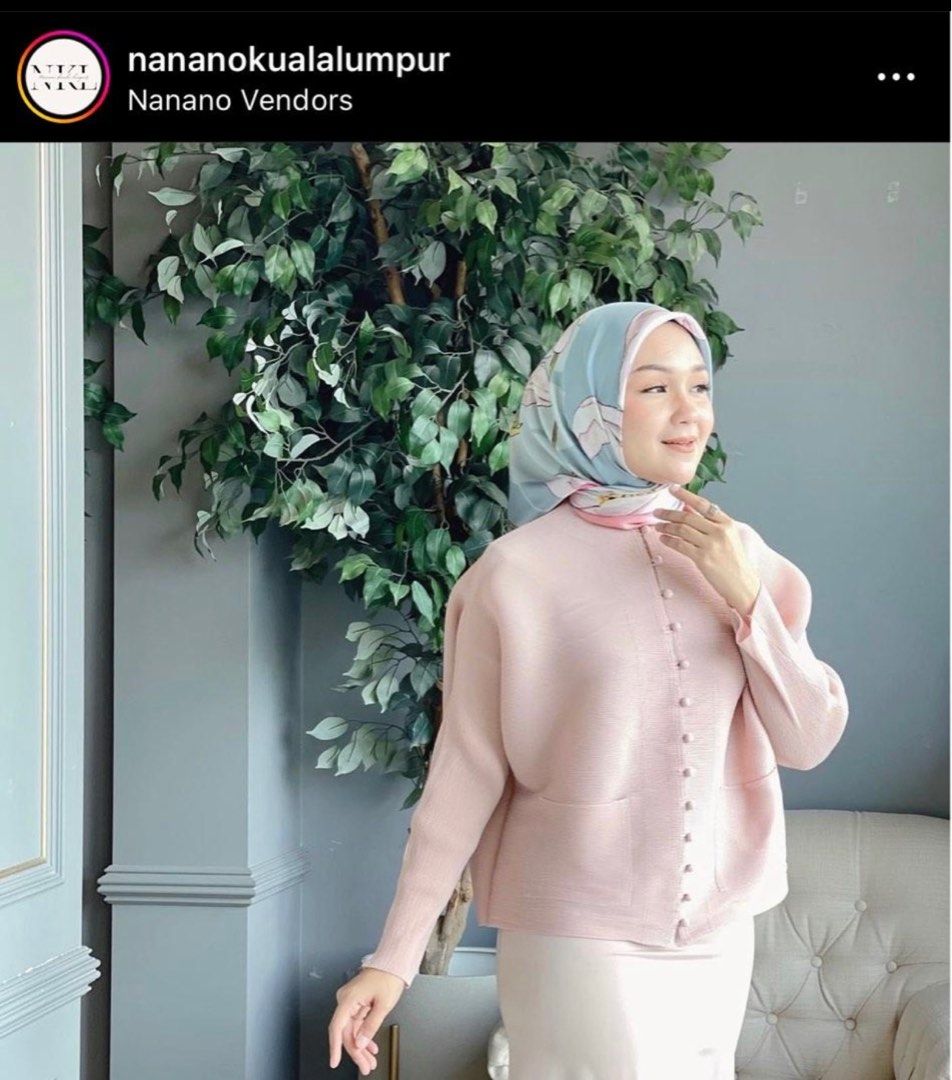 NANANO Elly Pleated, Women's Fashion, Tops, Blouses on Carousell