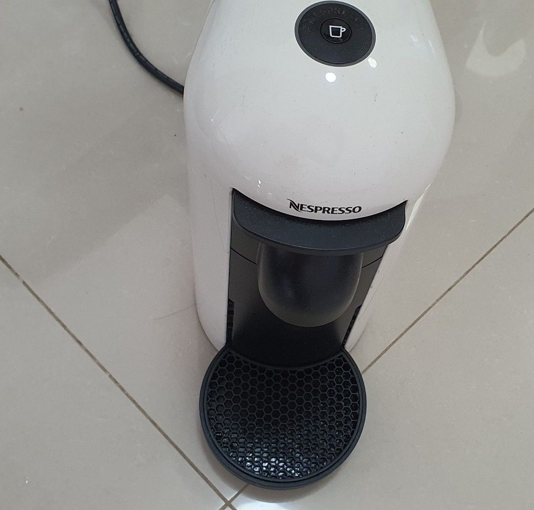 Nespresso vertuo plus machine, TV & Home Appliances, Kitchen Appliances ...