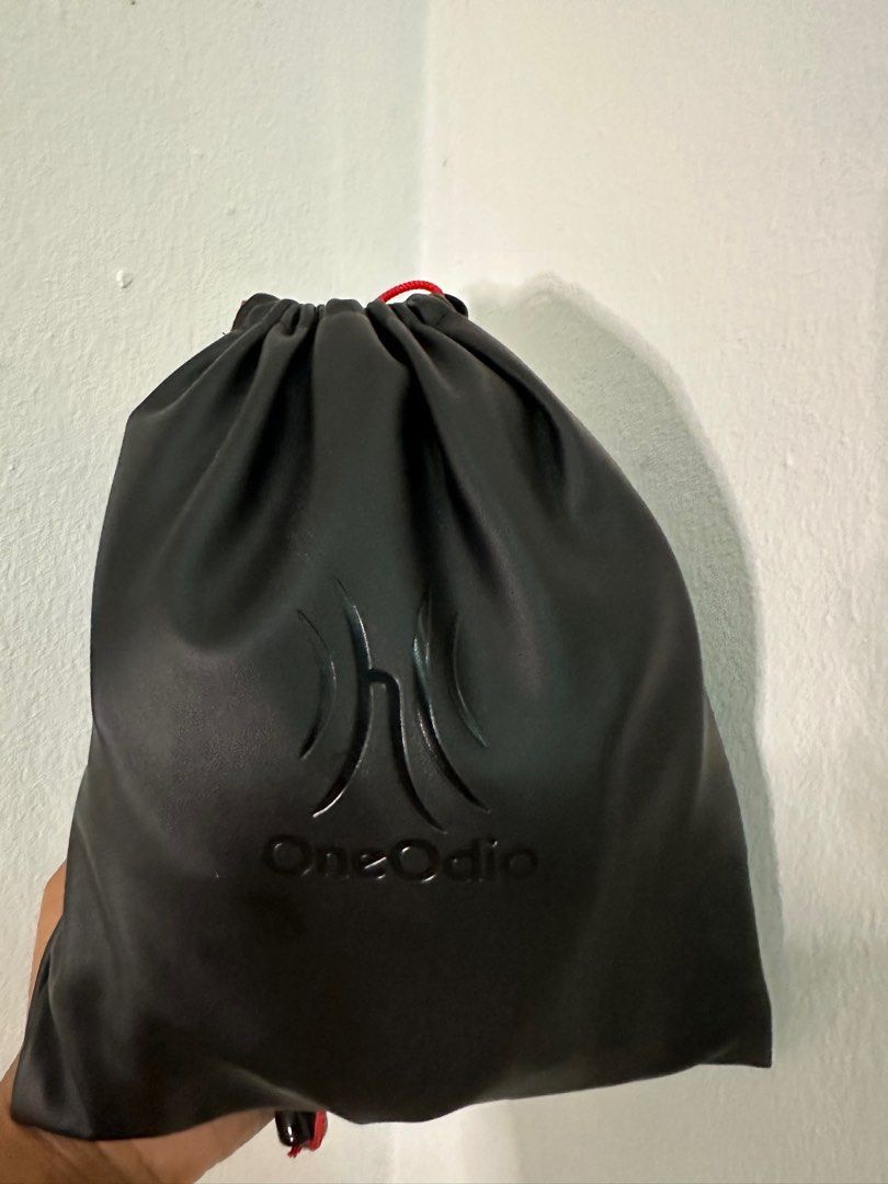 One odio DJ headphones, Audio, Headphones & Headsets on Carousell