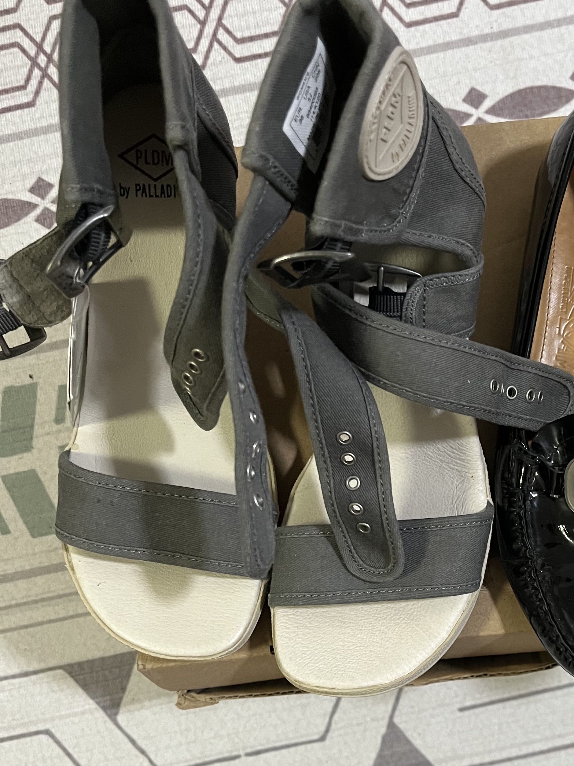 Palladium sandal, 女裝, 鞋, 高跟鞋 - Carousell