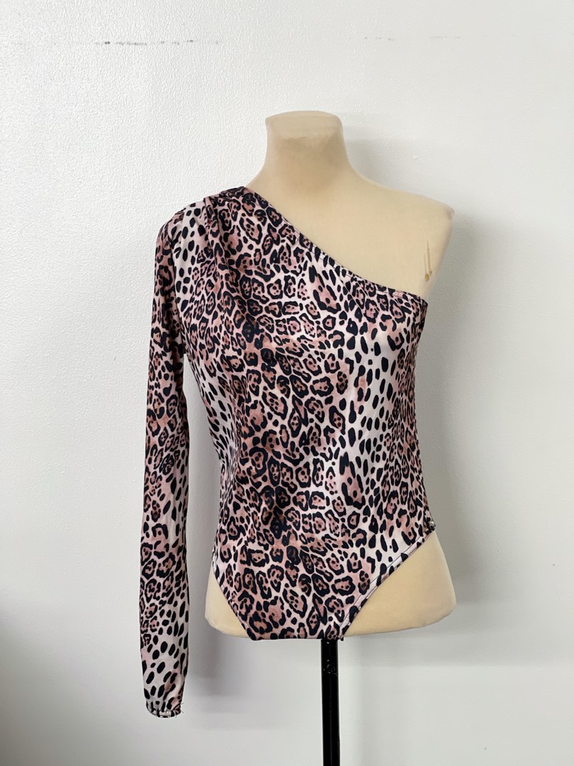 Pretty little thing brown cheetah print venus bodysuit on Carousell