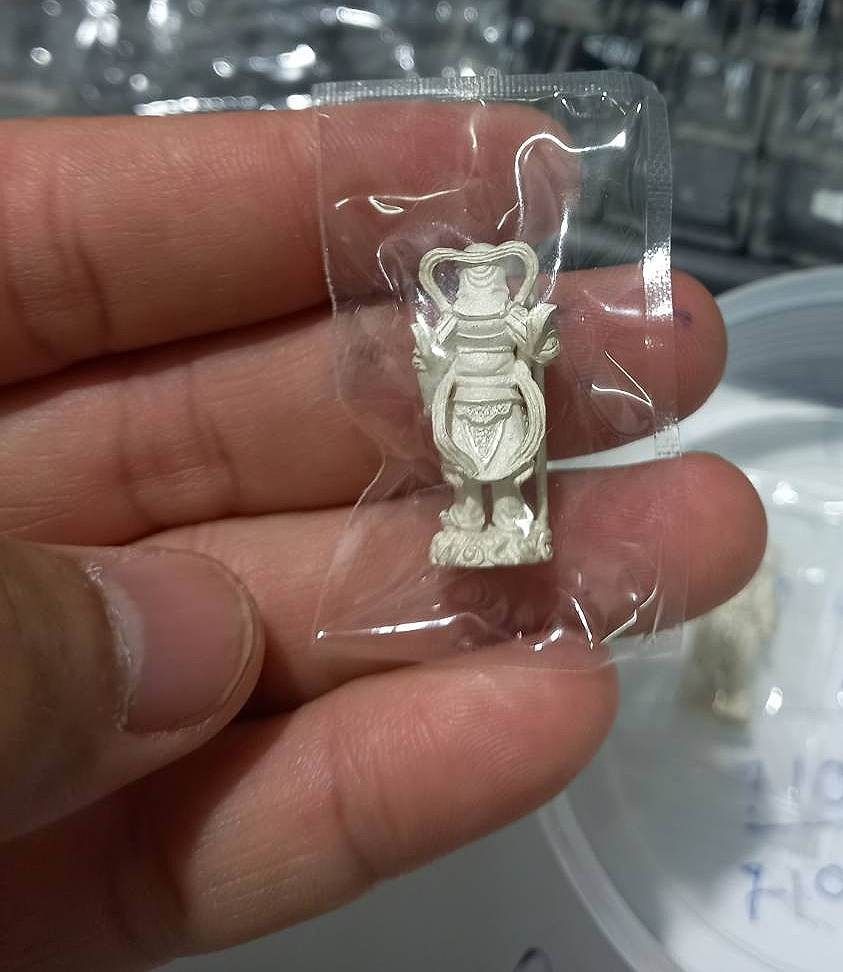 Roop Lor Chao Phor Heng Chia ( Monkey God) Roon Sathan Triphop BE 2547 ...