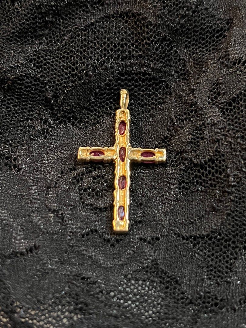 Vintage 10k Gold RUBY Cross Pendant. , Women's Fashion, Jewelry & Organisers, Necklaces on Carousell