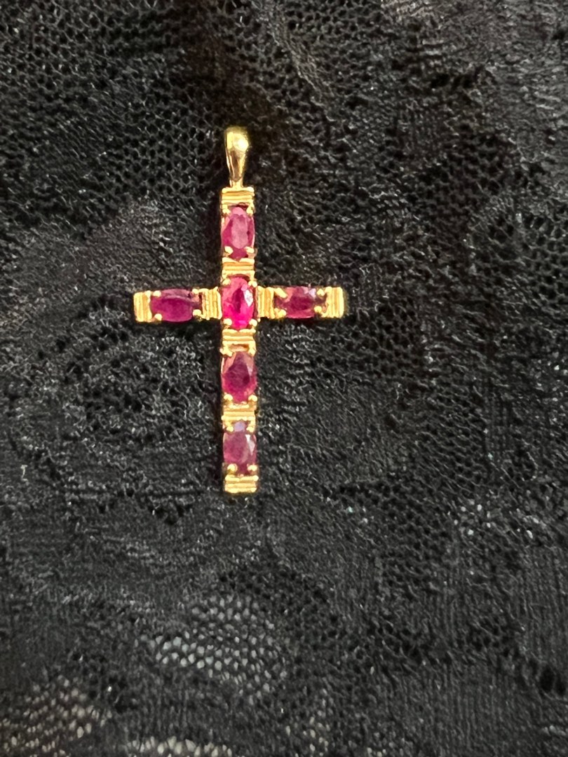 Vintage 10k Gold RUBY Cross Pendant. , Women's Fashion, Jewelry & Organisers, Necklaces on Carousell