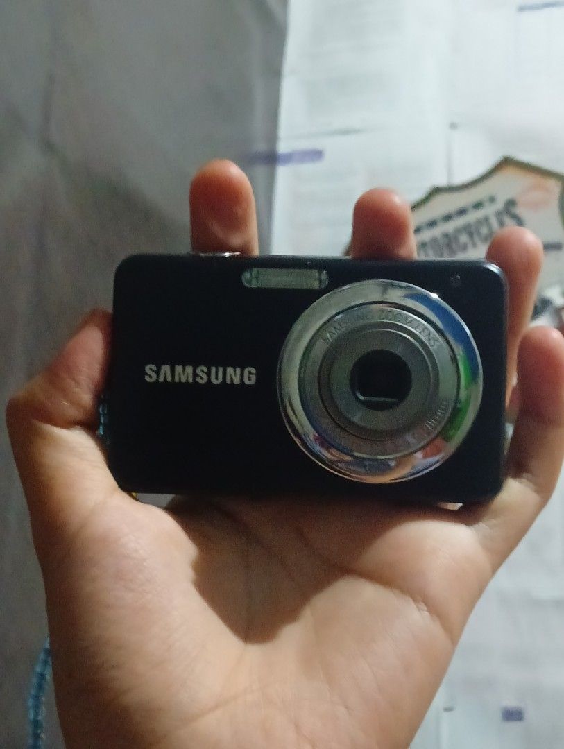 Samsung ST30, Photography, Cameras on Carousell