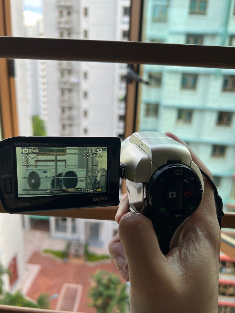 Sanyo VPC-HD2000 Xacti Dual Camera Handycam Camcorder, Photography ...