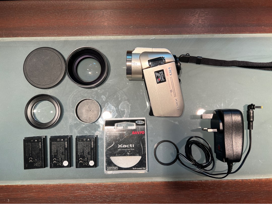 Sanyo VPC-HD2000 Xacti Dual Camera Handycam Camcorder, Photography ...