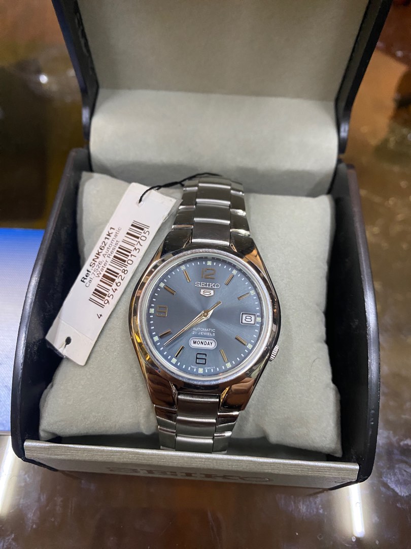 Seiko 5 SNK621 Gray Sunburst dial SNK621K1, Luxury, Watches on Carousell