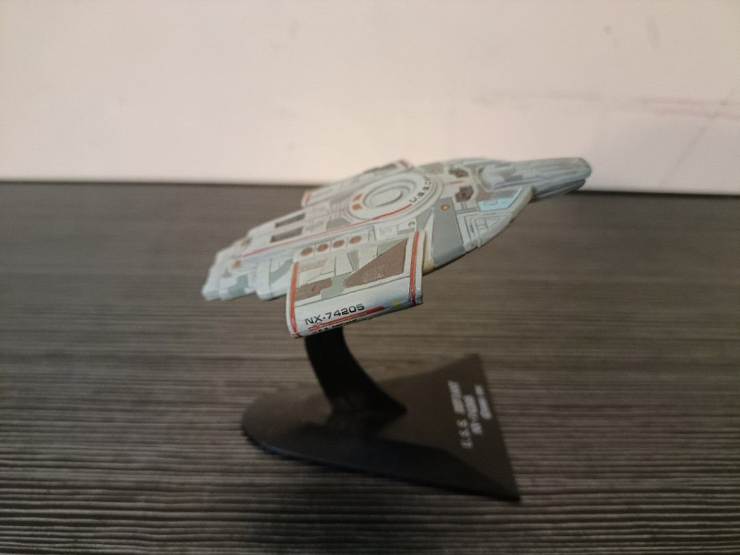 Star Trek USS Defiant Model Kit, Hobbies & Toys, Toys & Games on Carousell