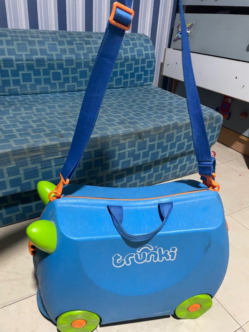 Trunki blue luggage for kids, Babies & Kids, Going Out, Other Babies ...