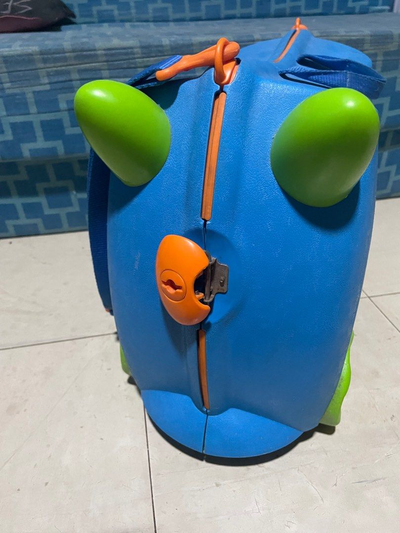 Trunki blue luggage for kids, Babies & Kids, Going Out, Other Babies ...