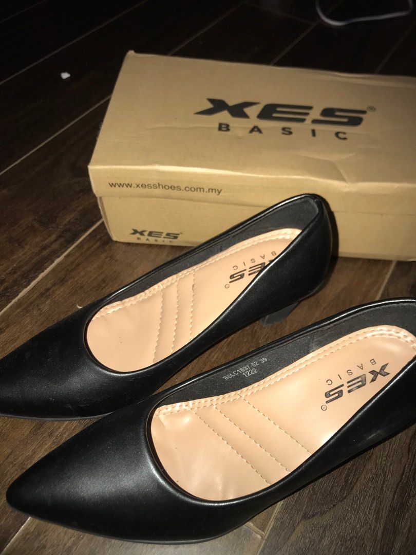XES Black Heels, Women's Fashion, Footwear, Heels on Carousell