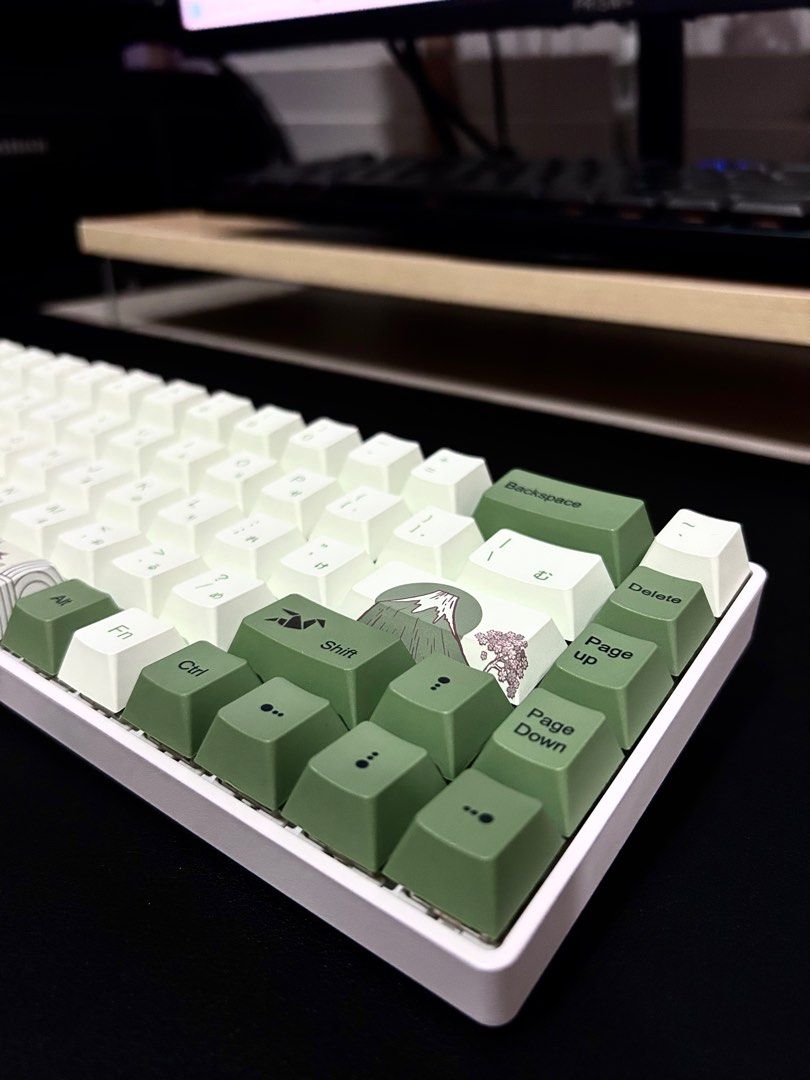 65% custom mechanical keyboard (Matcha Mount Fuji keycaps), Computers ...