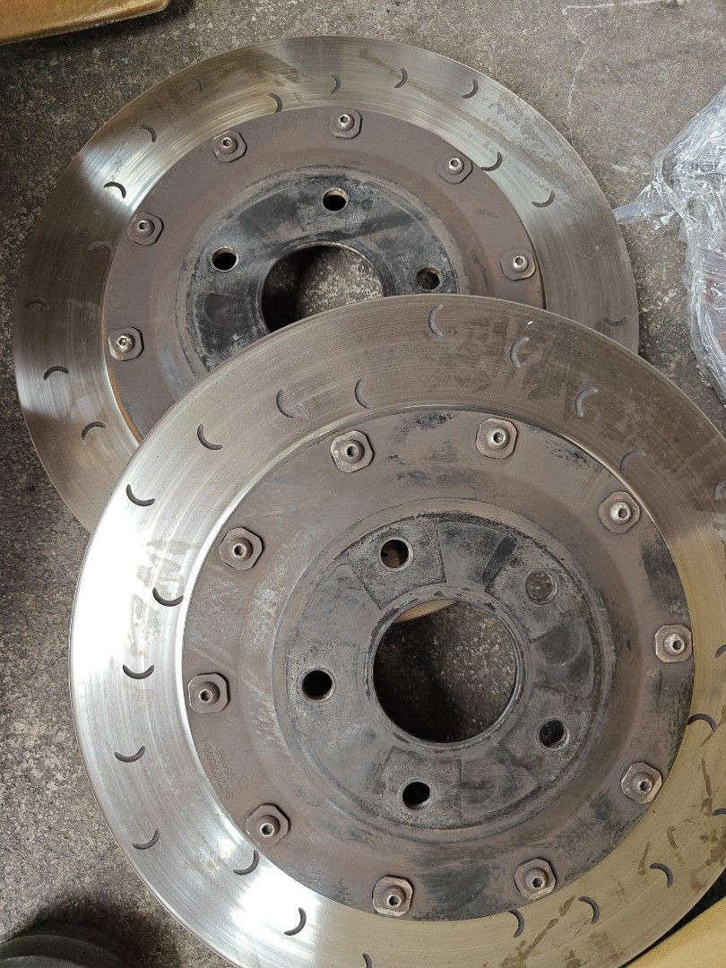 Alcon rotor off FN2, Car Accessories, Accessories on Carousell