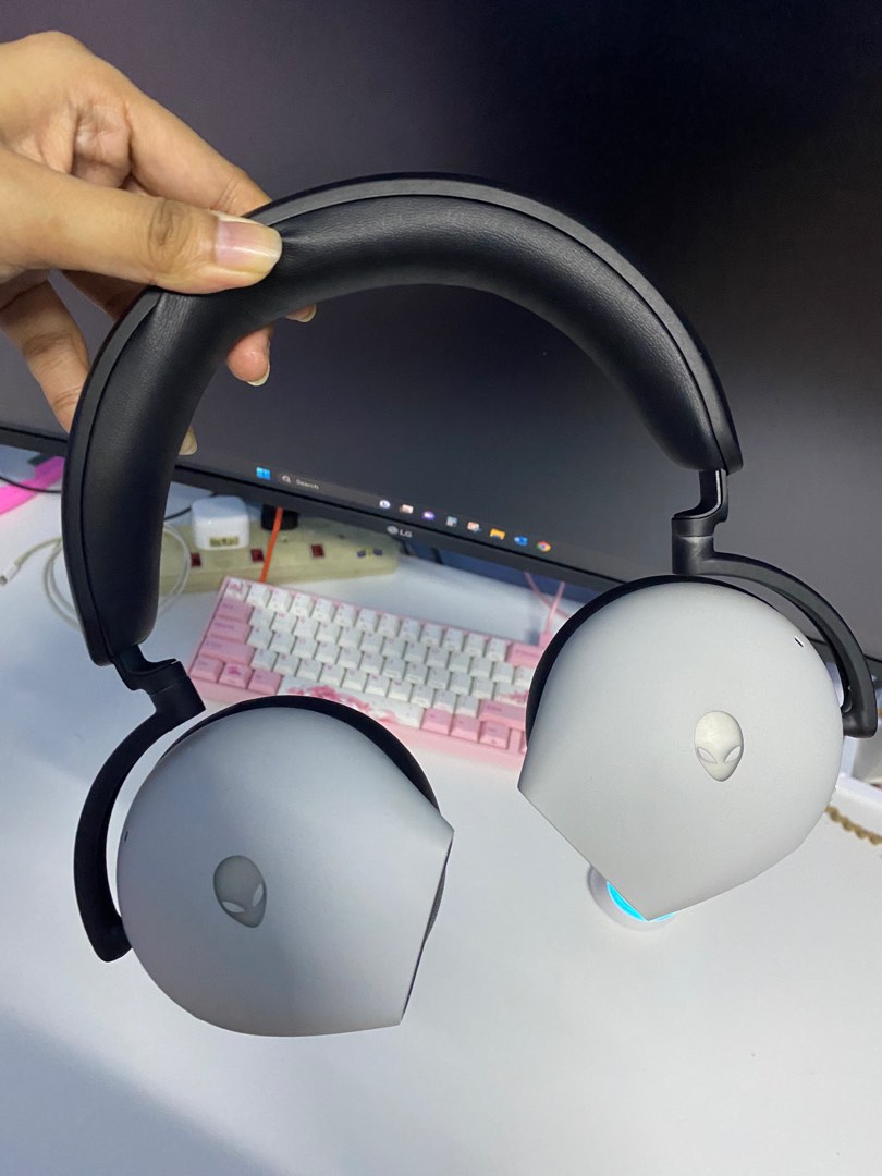 ALIENWARE AW920H TRI-MODE WIRELESS / AW510H 7.1 HEADSET WITH NOISE ...