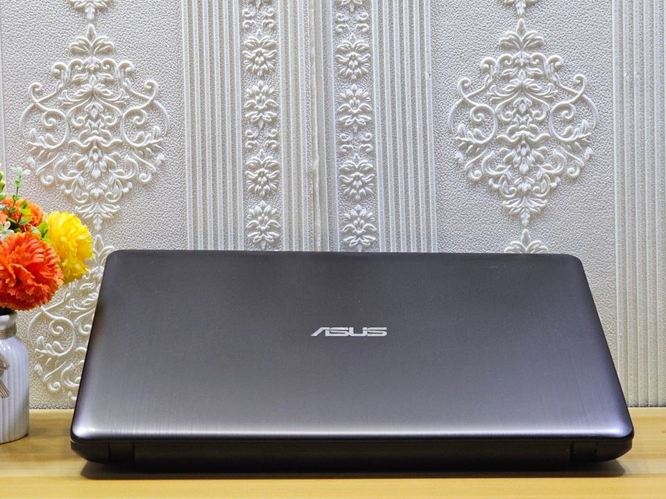Asus SonicMaster X540UPR Core i7-8Th Gen 8Gb Ram 128Gb SSD AMD Radeon ...