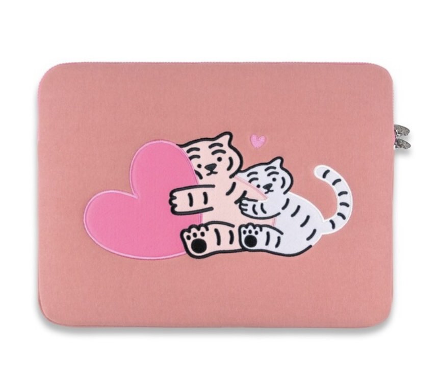 BNIP Muzik Tiger Pink Hug Tiger Laptop/Tablet Pouch (15-16 inch ...