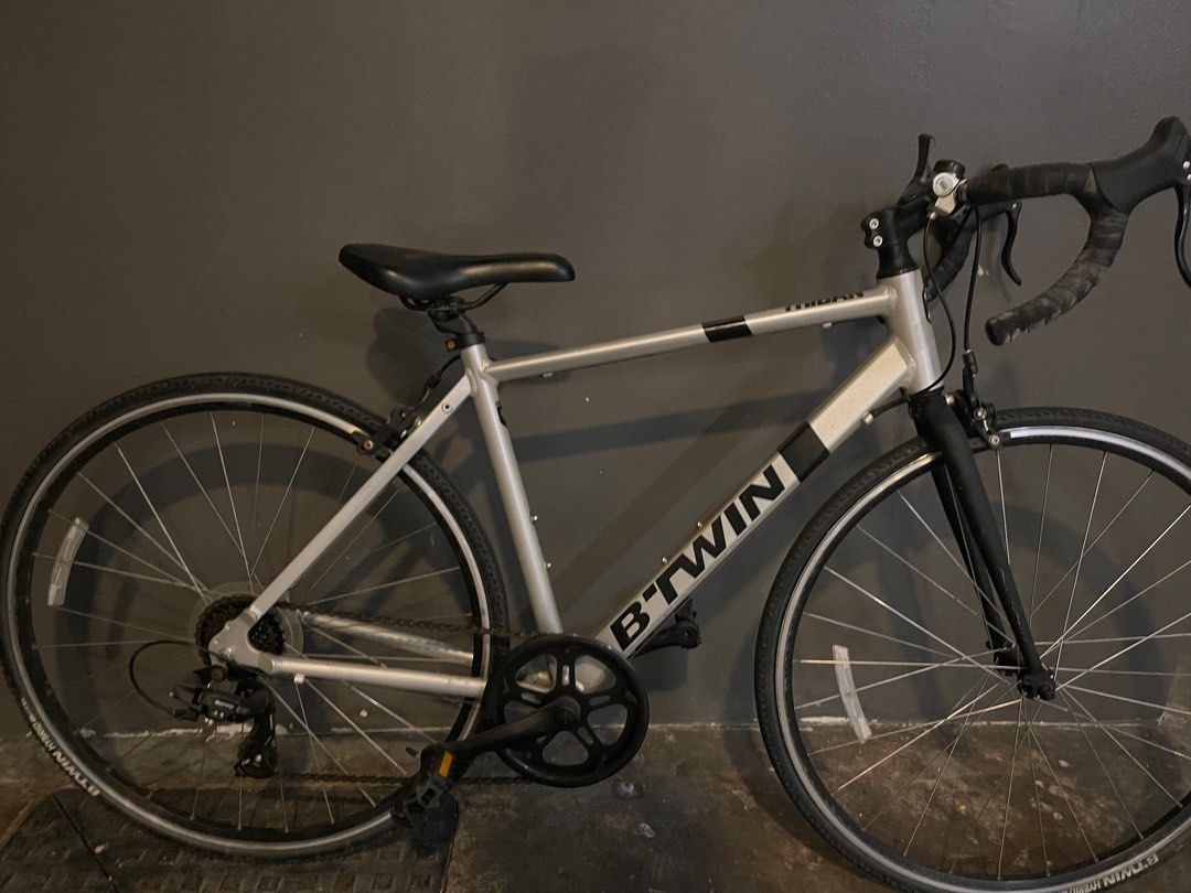 BTWIN Road Bike, Sports Equipment, Bicycles & Parts, Bicycles on Carousell