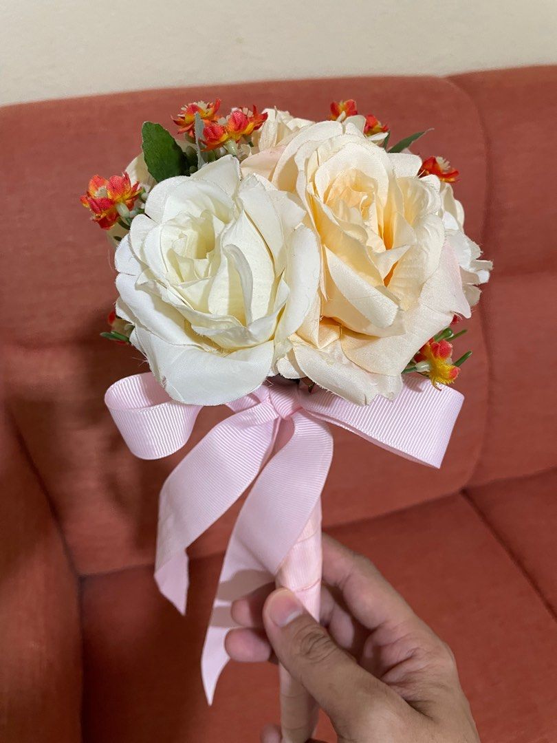 Bunga Tangan Hand Bouquet Nikah / Tunang, Furniture & Home Living, Home ...