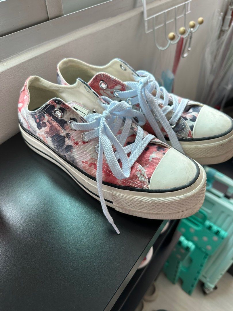 Converse Shoes, Women's Fashion, Footwear, Sneakers on Carousell