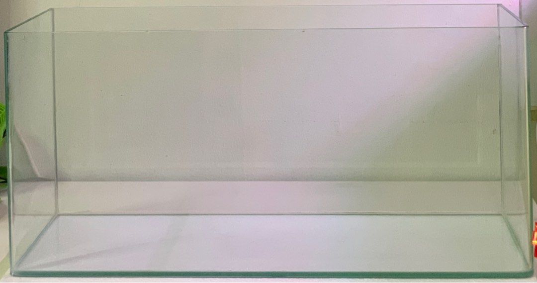 Crystal clear fish tank ( 2 ft ) rounded front corners, Pet Supplies ...