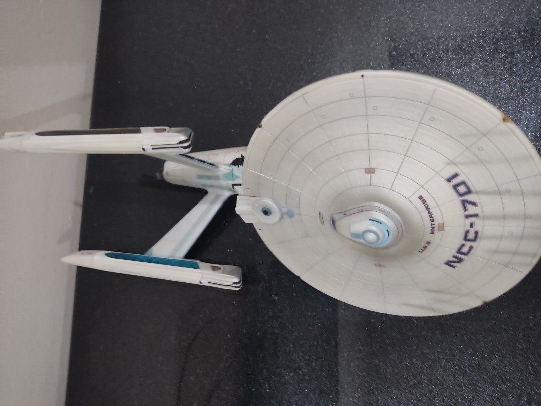 Diamond Select Star Trek Enterprise Refit, Hobbies & Toys, Toys & Games ...