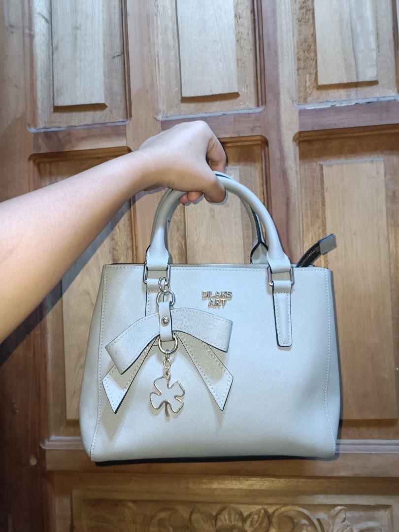 Dilaks Art two way, Women's Fashion, Bags & Wallets, Cross-body Bags on ...